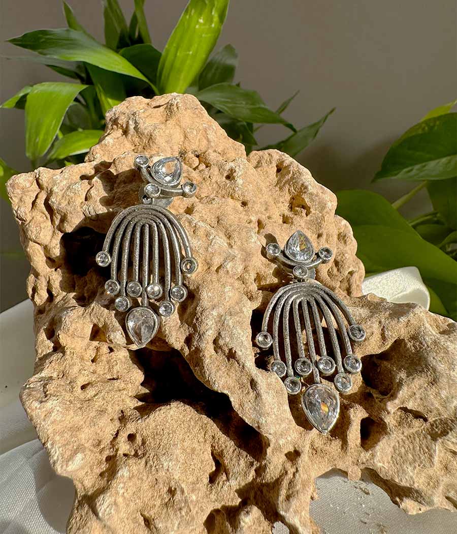 COLORLESS STONE RADIANCE STUDS – Aravalii